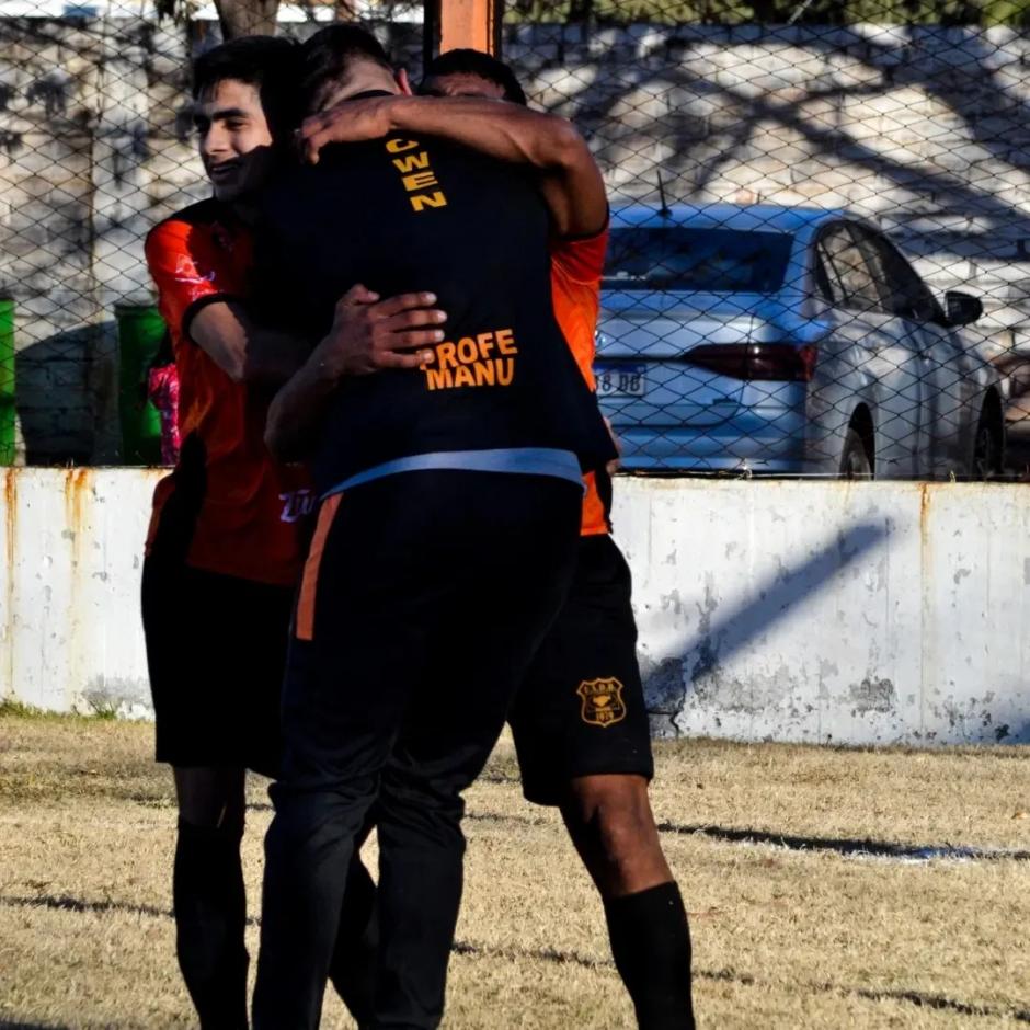 FÚTBOL: Ganó Bowen y perdió Ferro, el torneo se pone apasionante